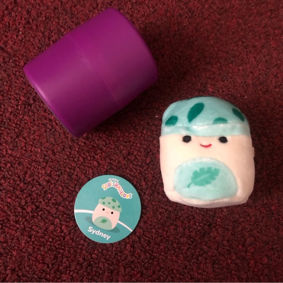 Squishmallows | Toys | Squishmallows Sydney The Mushroom Capsule ...